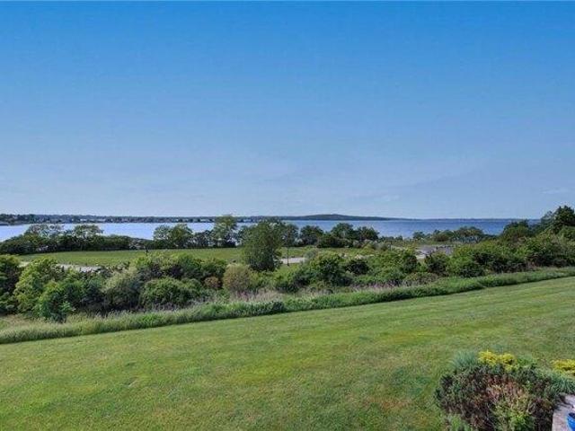 house with 3 bedroom, Tiverton RI ES105174758