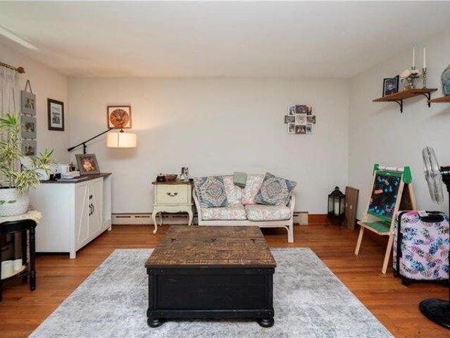 house with 3 bedroom, Tiverton RI ES105191785