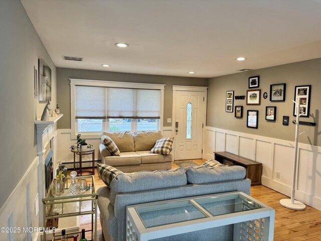house with 3 bedroom, Toms River NJ DLS102282285