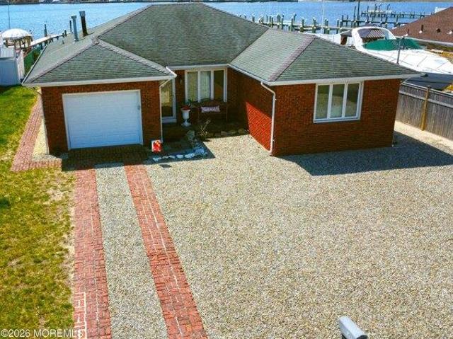 house with 3 bedroom, Toms River NJ DS102827498