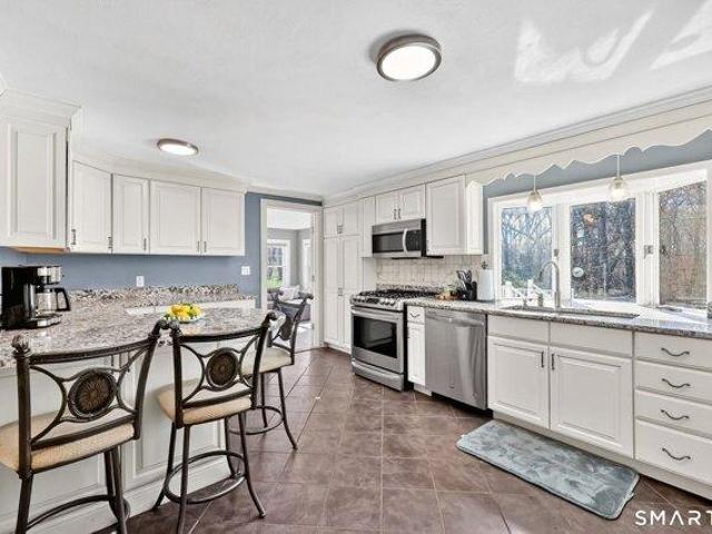 house with 3 bedroom, Tolland CT DLS101780568