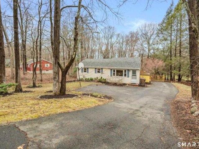 house with 3 bedroom, Tolland CT DLS102154942