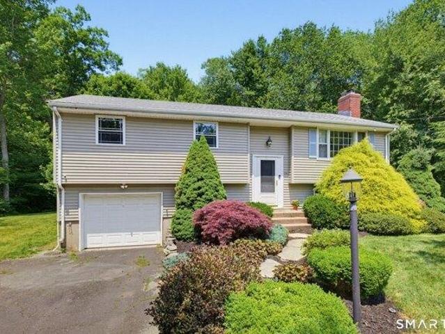 house with 3 bedroom, Tolland CT DS103928350