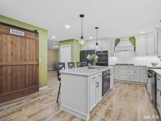house with 3 bedroom, Tolland CT ES105140051