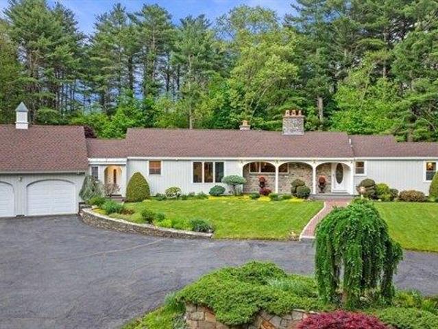 house with 3 bedroom, Topsfield MA DLS102859794