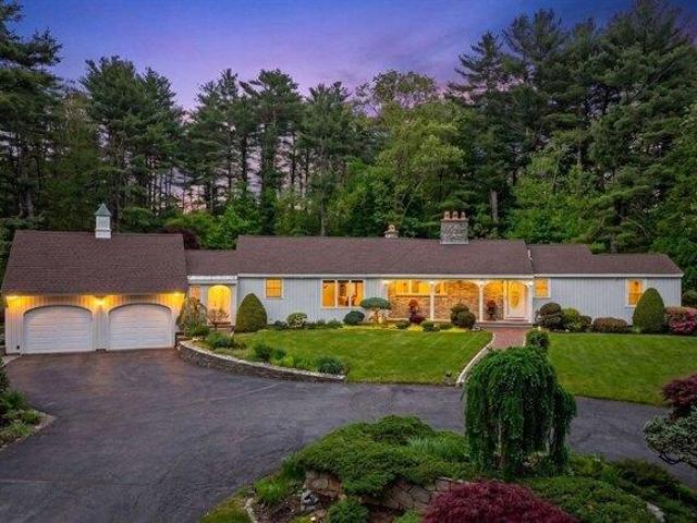 house with 3 bedroom, Topsfield MA ES104921282