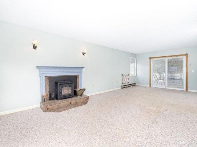 house with 3 bedroom, Torrington CT DLS101657599
