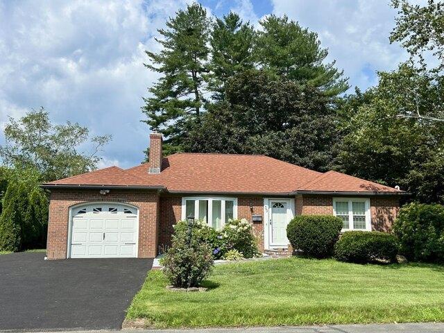 house with 3 bedroom, Torrington CT DLS102778430