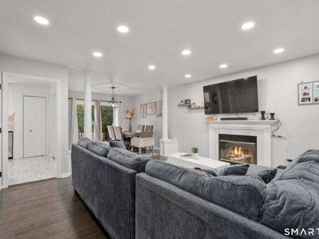 house with 3 bedroom, Torrington CT DLS102823746