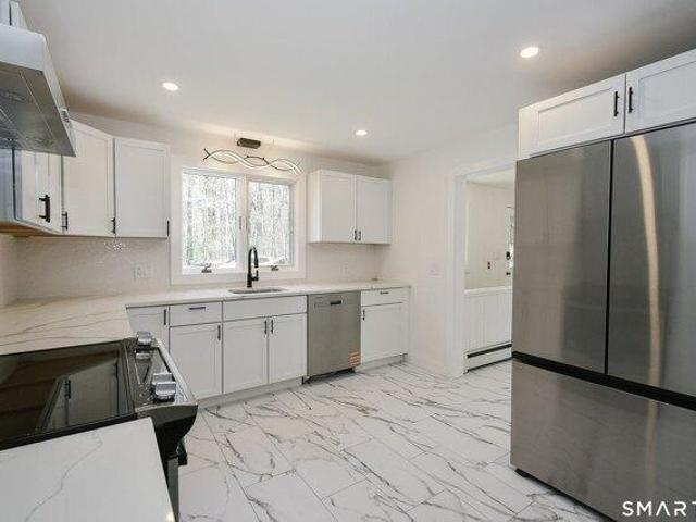 house with 3 bedroom, Torrington CT DS102595701
