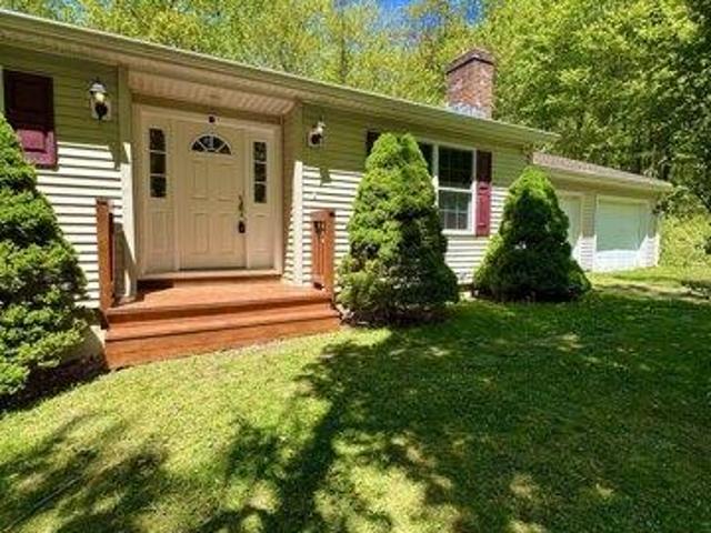 house with 3 bedroom, Torrington CT DS102780163