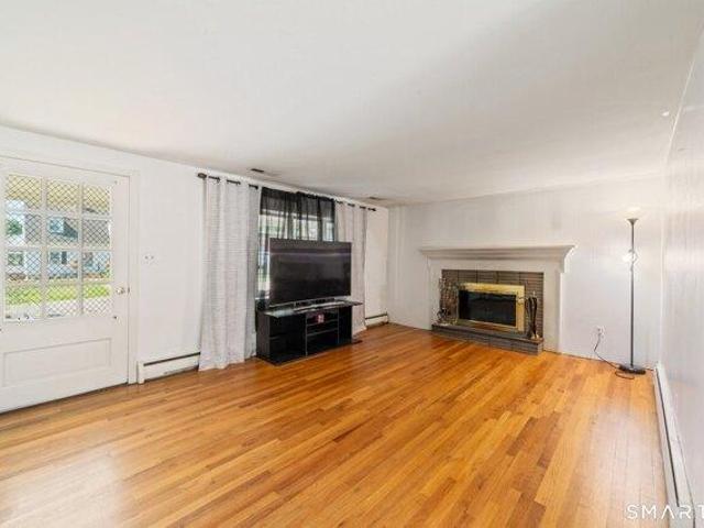 house with 3 bedroom, Torrington CT ES104235968