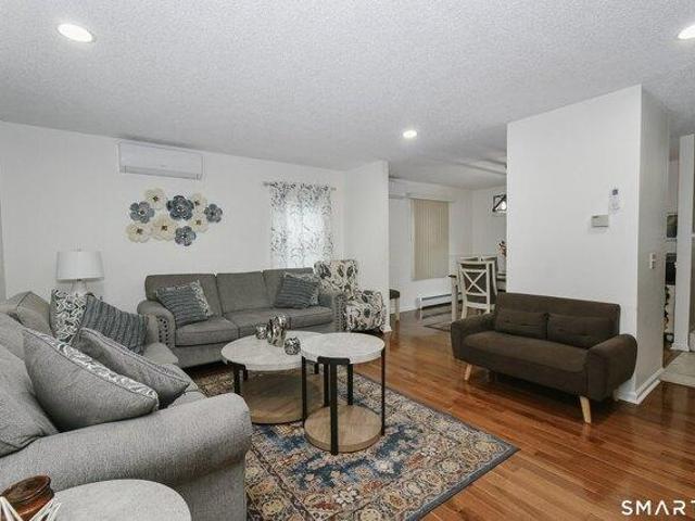 house with 3 bedroom, Torrington CT ES104375565