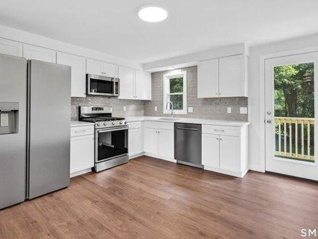 house with 3 bedroom, Torrington CT ES105124108