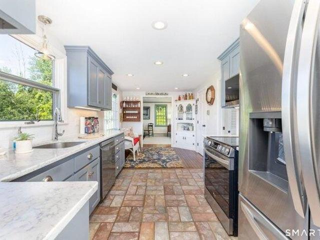 house with 3 bedroom, Torrington CT ES105126957
