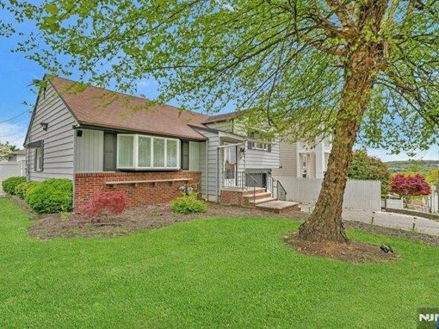house with 3 bedroom, Totowa NJ DLS102761891