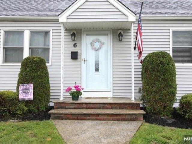house with 3 bedroom, Totowa NJ DS102775828