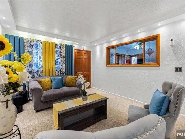 house with 3 bedroom, Totowa NJ ES104406370
