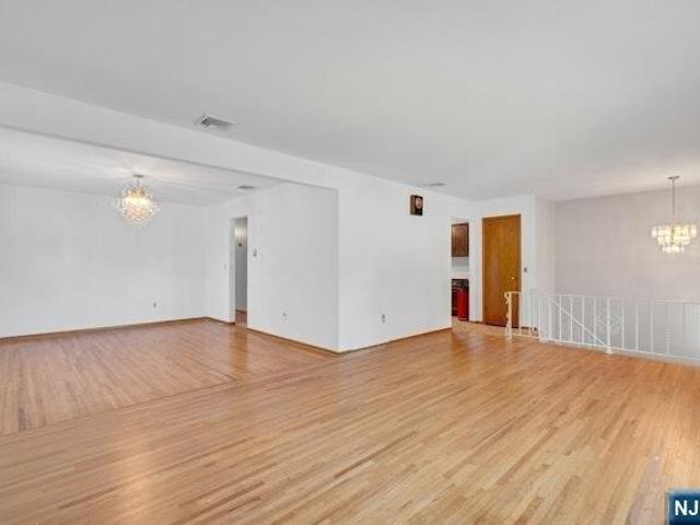 house with 3 bedroom, Totowa NJ ES105280012