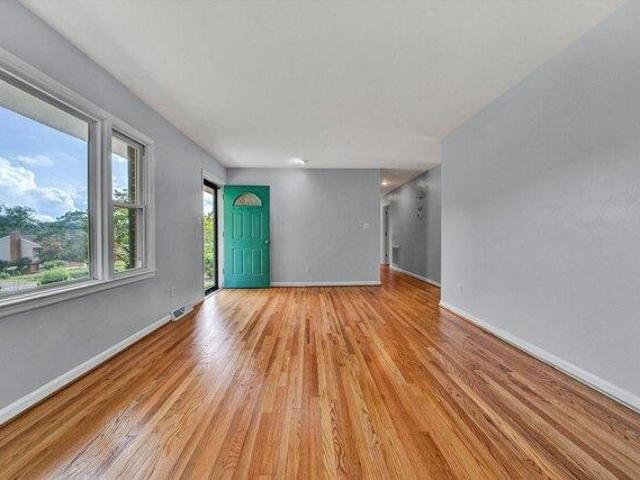 house with 3 bedroom, Troutville VA ES104900965
