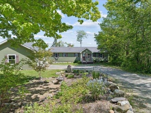 house with 3 bedroom, Trenton ME DS103887331