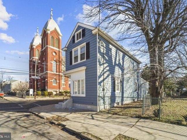 house with 3 bedroom, Trenton NJ DLS101629343