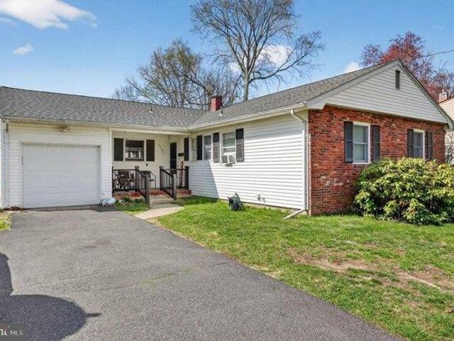 house with 3 bedroom, Trenton NJ DLS102279387
