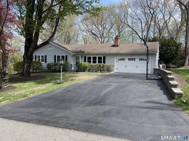 house with 3 bedroom, Trumbull CT DLS101705597