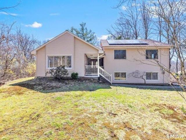 house with 3 bedroom, Trumbull CT DS102314727