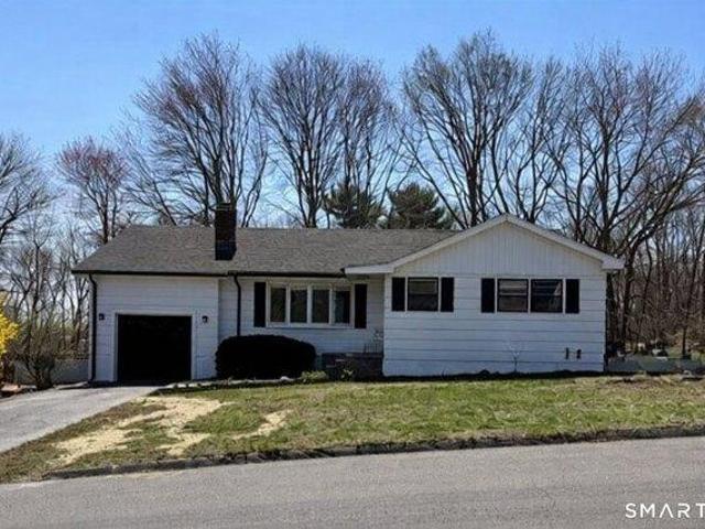 house with 3 bedroom, Trumbull CT DS102444402