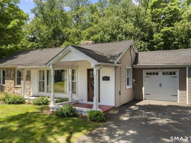 house with 3 bedroom, Trumbull CT DS103072300