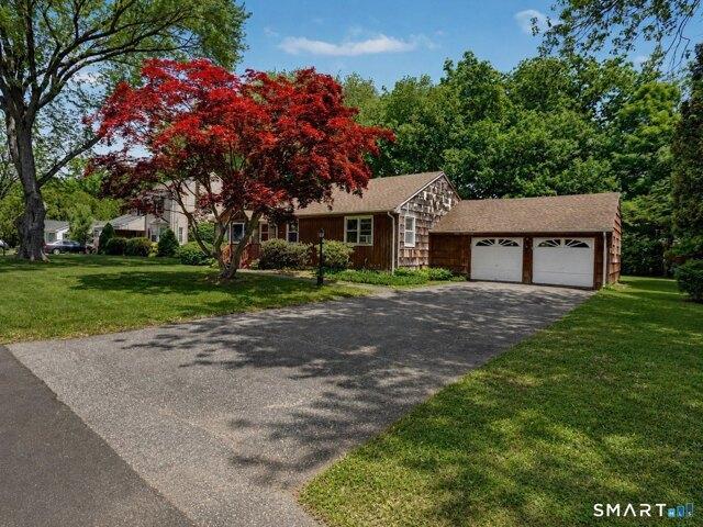 house with 3 bedroom, Trumbull CT DS103433359