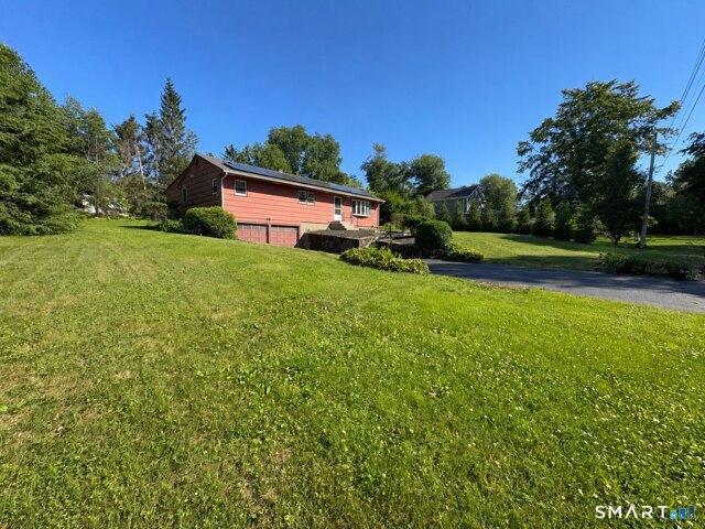 house with 3 bedroom, Trumbull CT DS104190171