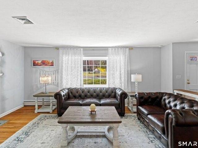 house with 3 bedroom, Trumbull CT ES103071532