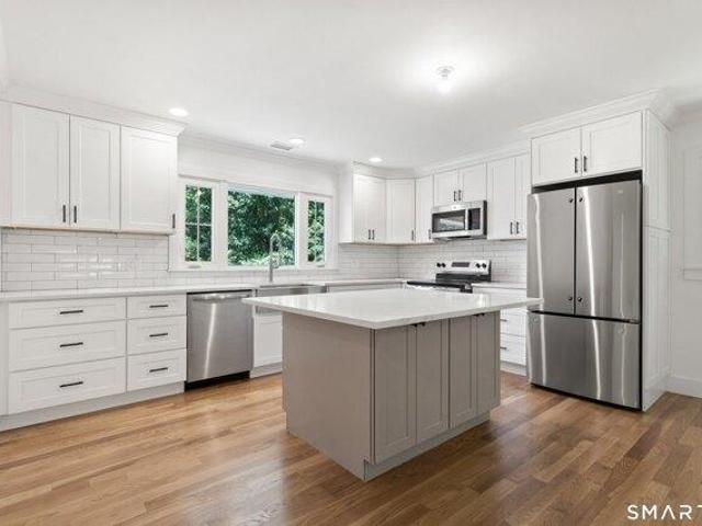 house with 3 bedroom, Trumbull CT ES103432995