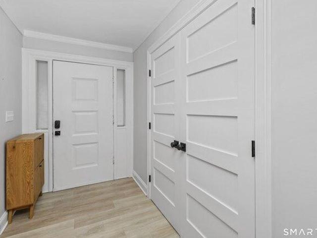 house with 3 bedroom, Trumbull CT ES104149275