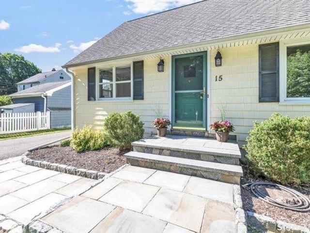 house with 3 bedroom, Trumbull CT ES104153716