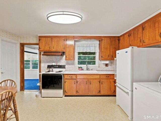 house with 3 bedroom, Trumbull CT ES104191463