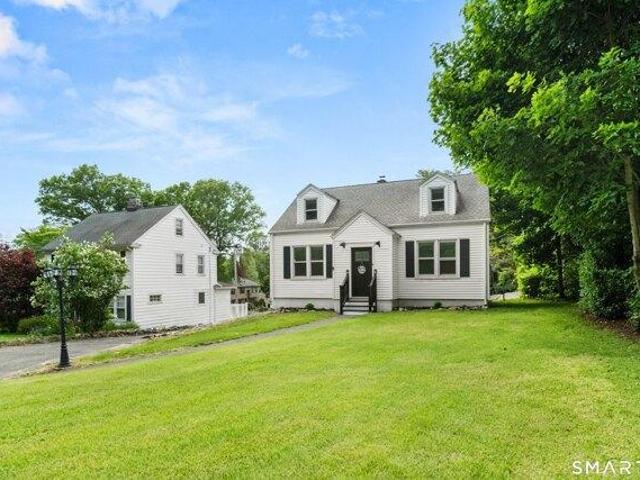 house with 3 bedroom, Trumbull CT ES104608714