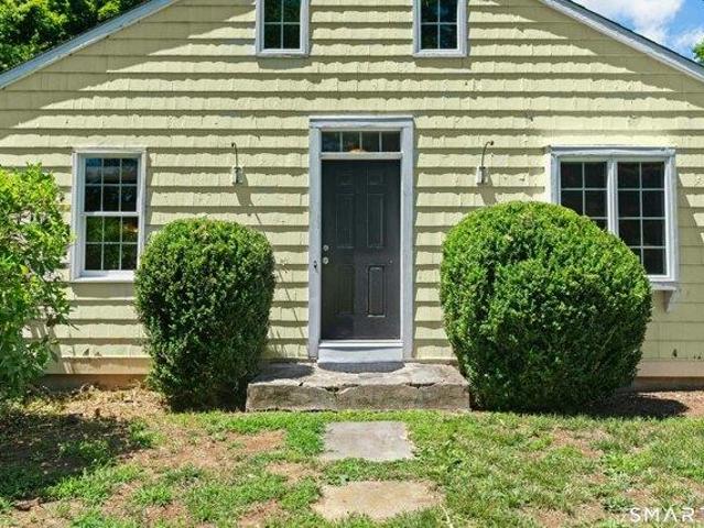 house with 3 bedroom, Trumbull CT ES105142885