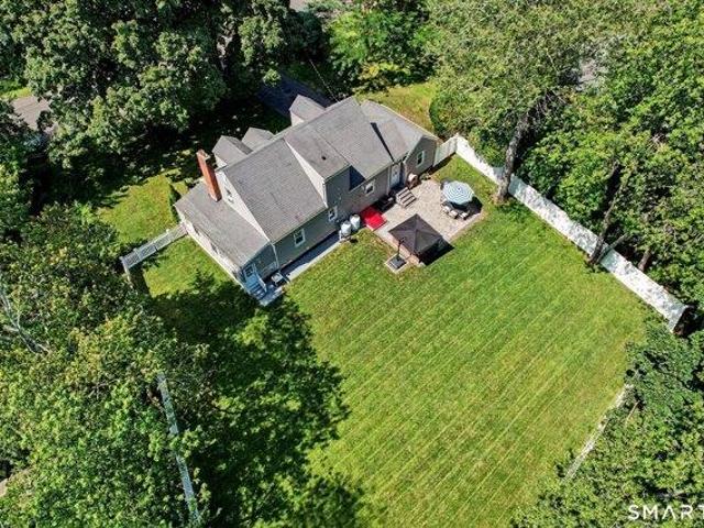 house with 3 bedroom, Trumbull CT ES105123982
