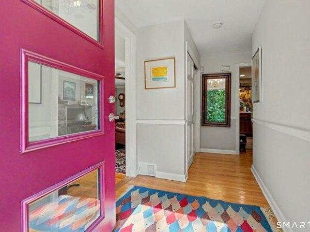 house with 3 bedroom, Trumbull CT ES105231801