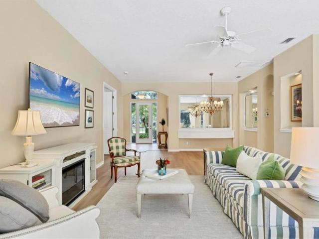 house with 3 bedroom, University Park FL DS102397362