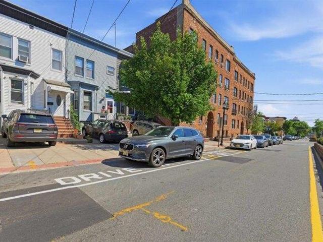 house with 3 bedroom, Union City NJ DS102564379