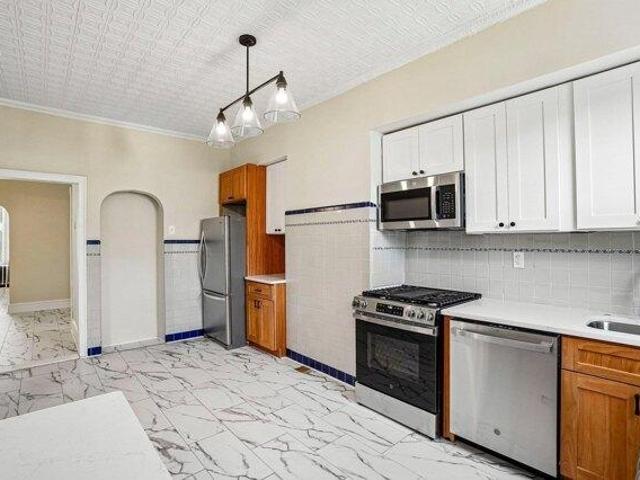 house with 3 bedroom, Union City NJ ES104607483