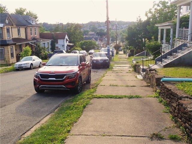 house with 3 bedroom, Uniontown PA ES103624841