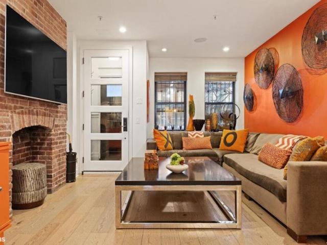 house with 3 bedroom, Upper West Side NY ES98817844