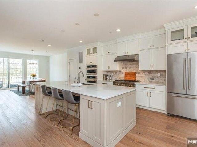 house with 3 bedroom, Upper Saddle River NJ DS101858478