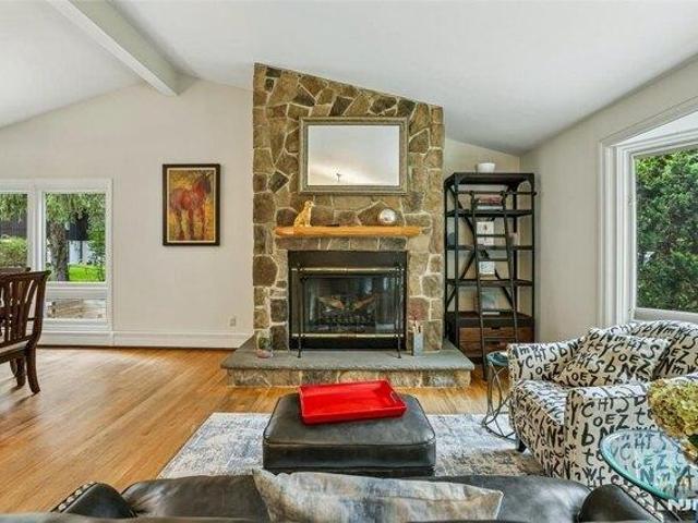 house with 3 bedroom, Upper Saddle River NJ ES105158242