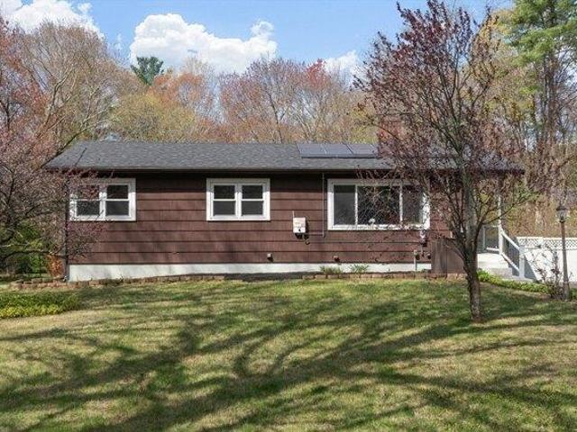 house with 3 bedroom, Upton MA ES103074884